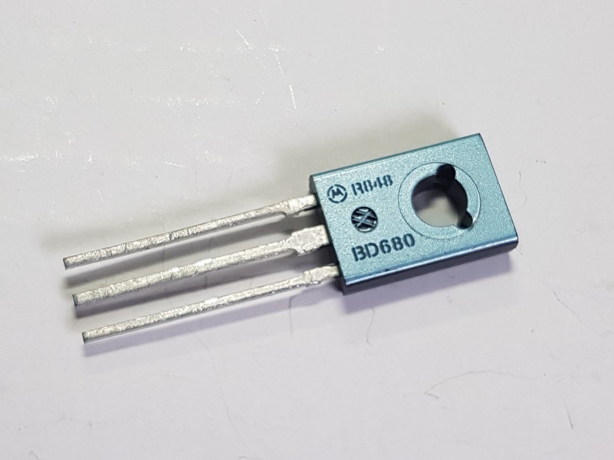 BD680, TO-126 - Transistor - Bjarne Bak - Elektronik og beslægtede dele
