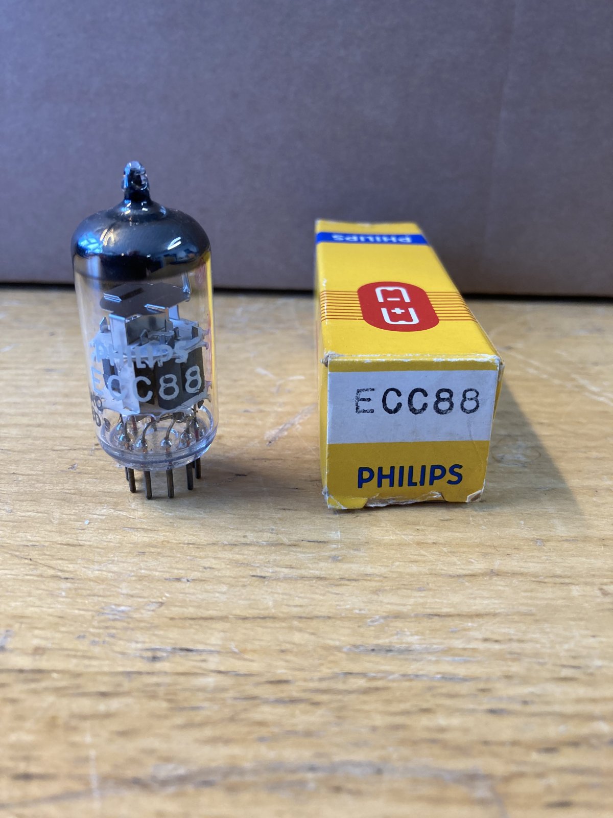 Philips Dobbelt Triode ECC88 6DJ8