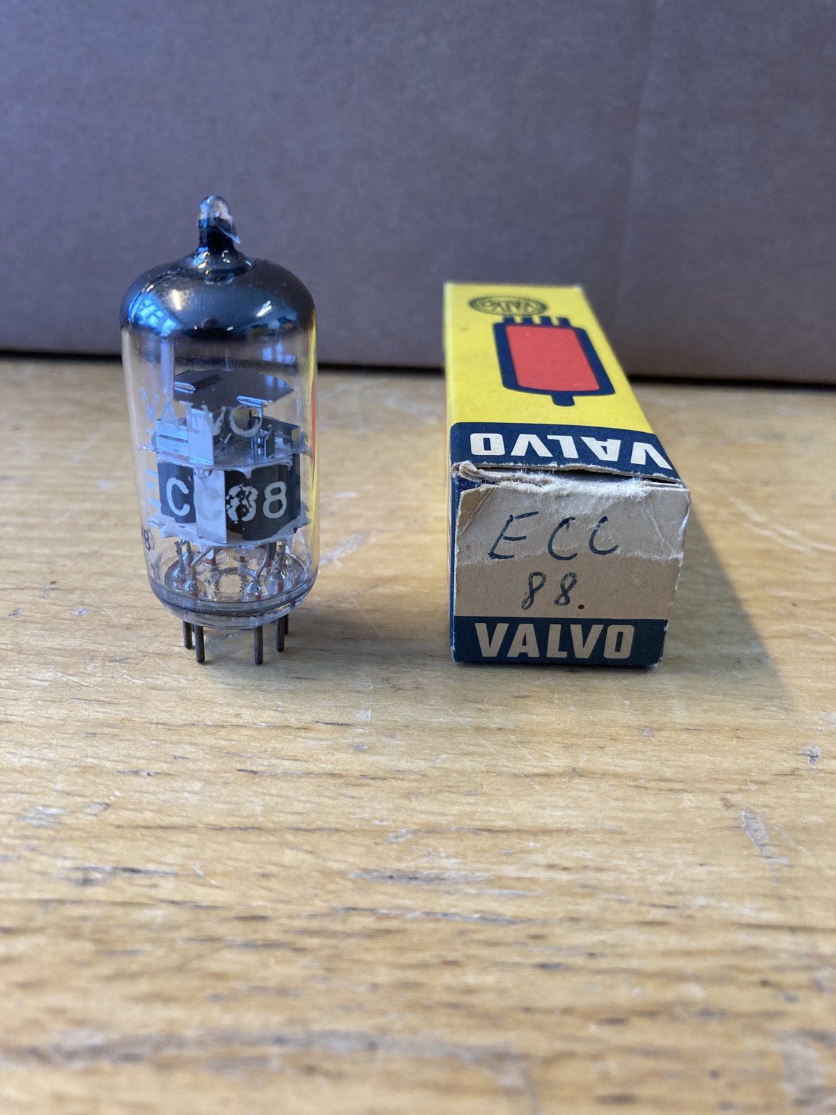 Valvo ECC88 6DJ8