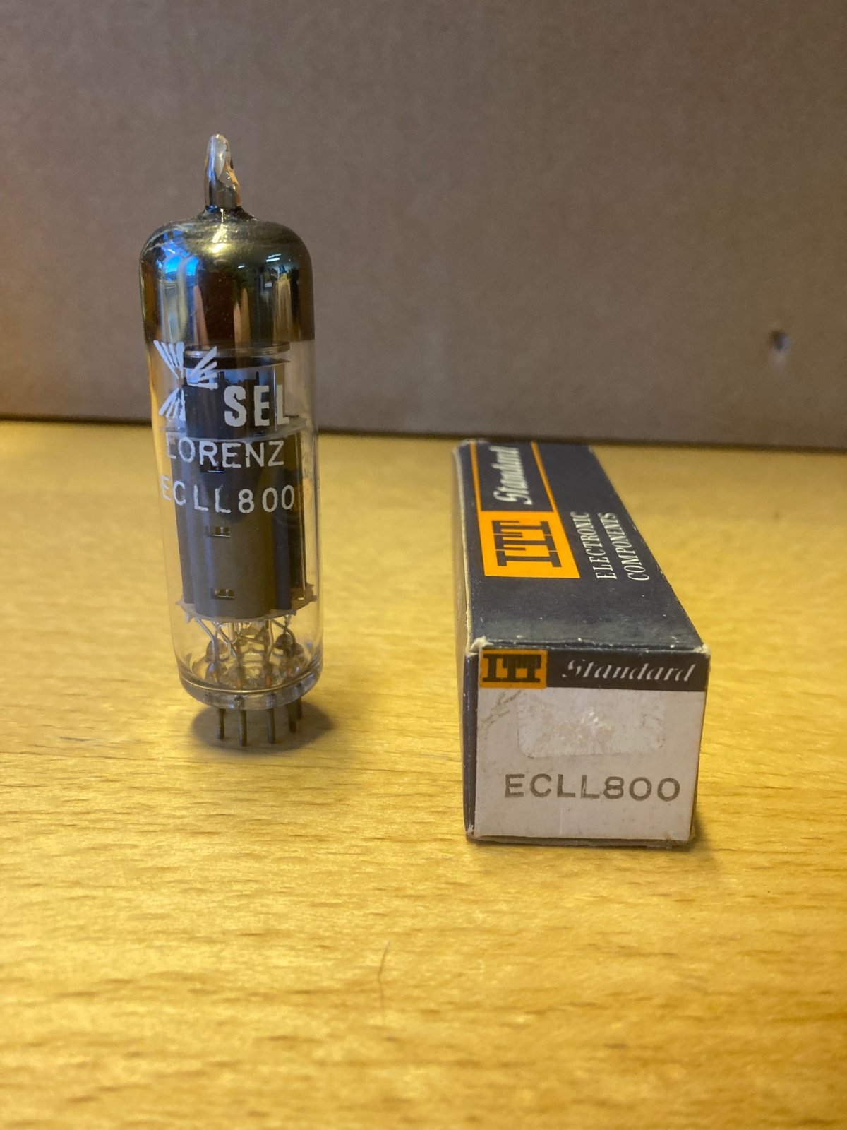 Triode Dobbelt-Pentode ECLL800 SEL