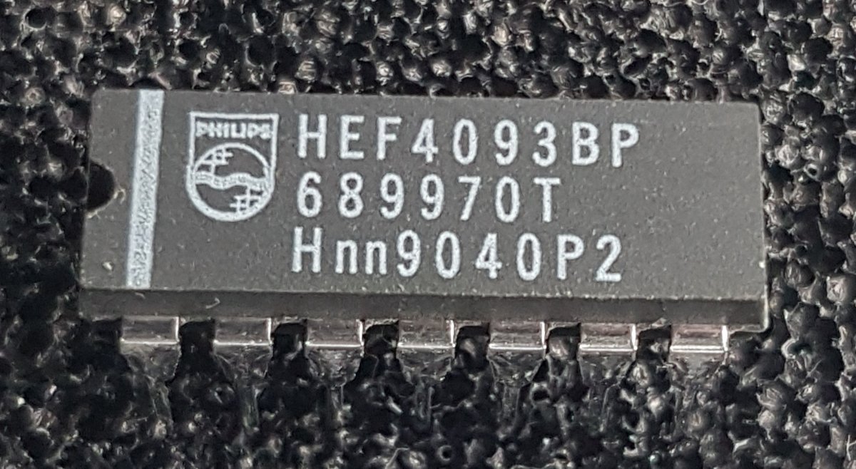 HCF4093, DIP-14 - CMOS - Bjarne Bak - Elektronik og beslægtede dele.....