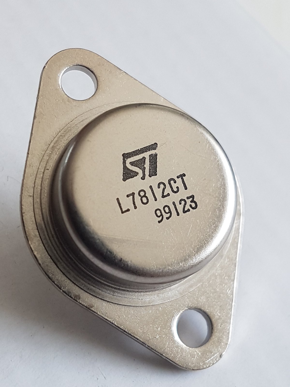 L7812CT, TO-3 - Spændingsregulator - Bjarne Bak - Elektronik og ...